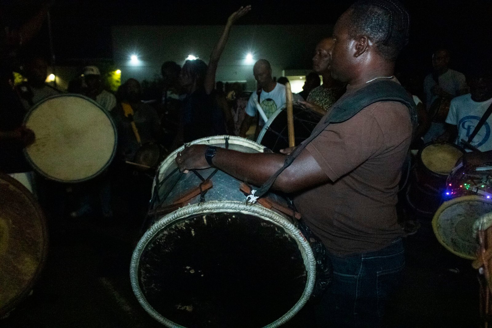 ISTWA A MAS : Moun Ki Moun , Konnèt pasé a-w sé on biyé pou dèmen - The ...
